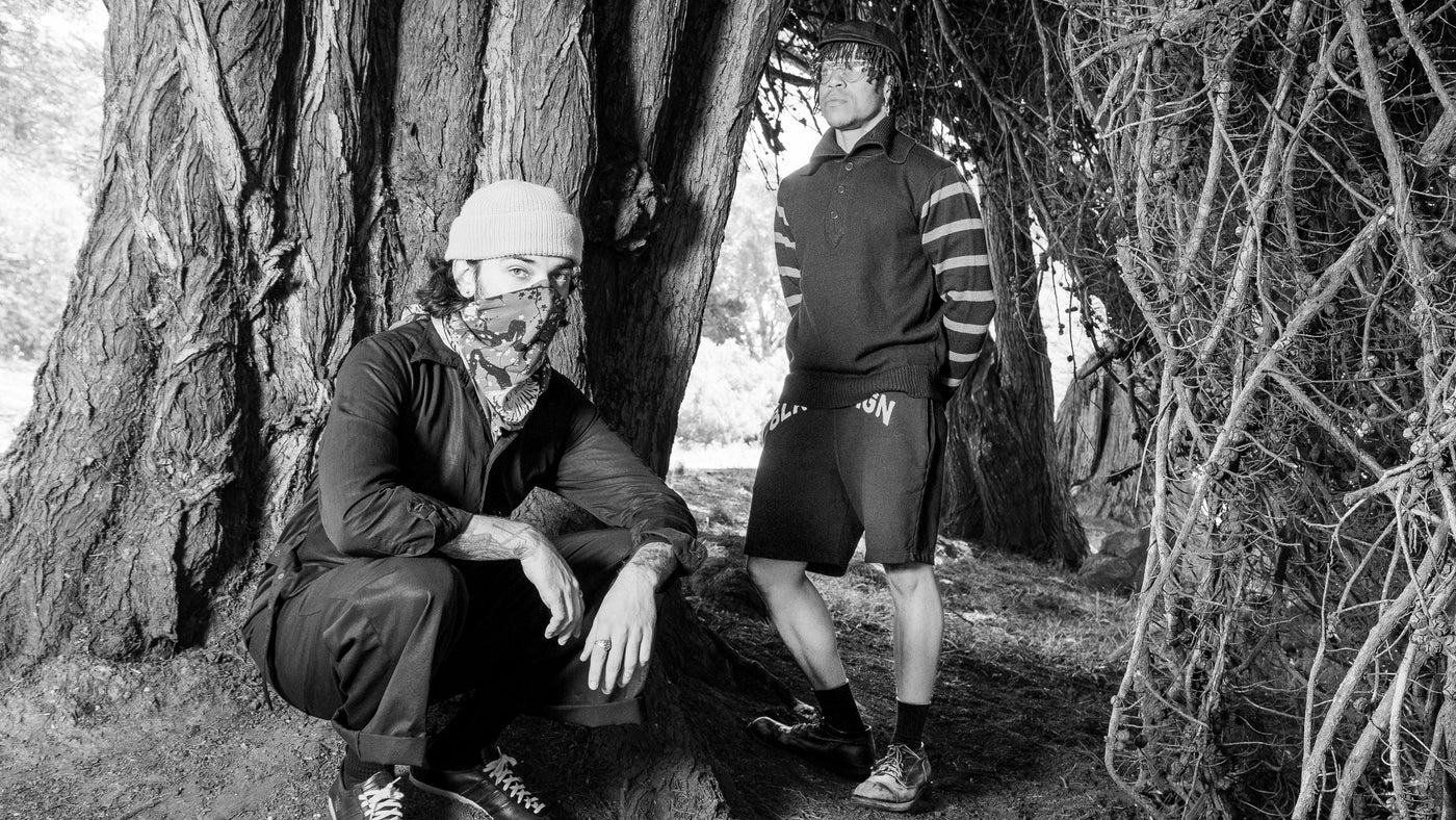 Black Sign – Standard & Strange