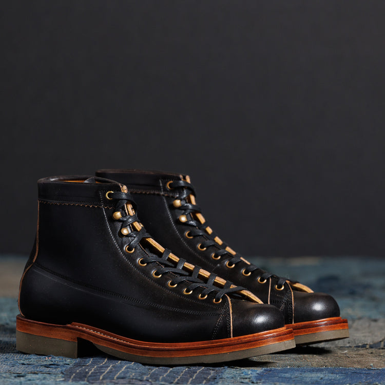 Sagara Bootmaker – Standard & Strange
